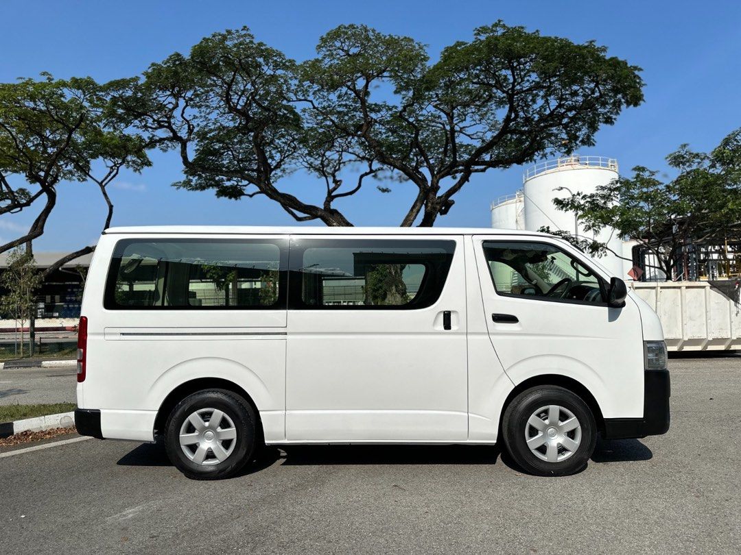 Rental Toyota Hiace 2.8 Auto Diesel with Rear Aircon (No GST) for Rent ...
