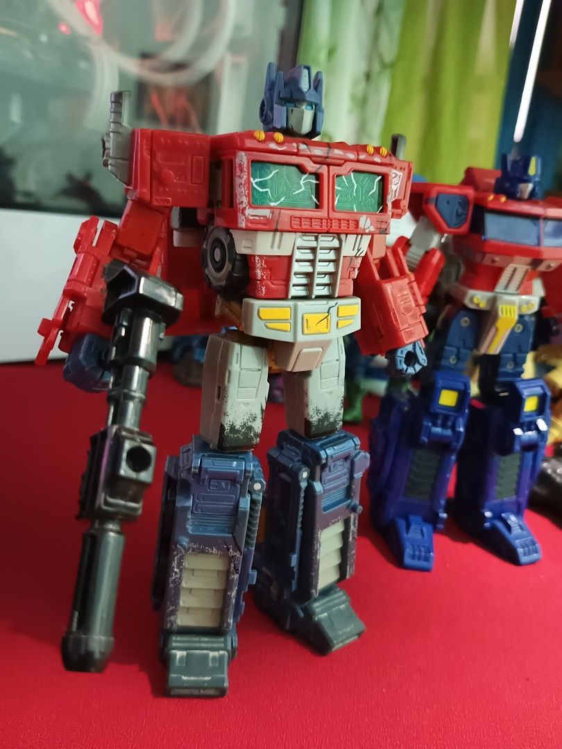 WFC Optimus Prime Premium Finish Takara Tomy Transformers, Hobbies ...