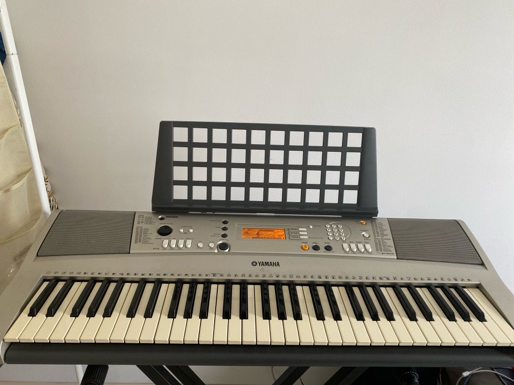 Yamaha Keyboard 61 keys PSR-E313, Hobbies & Toys, Music & Media ...