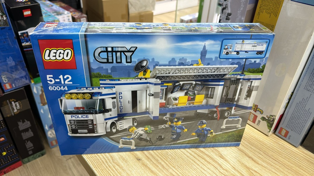 全新 Lego 60044 Mobile Police Unit City 城市系列 流動警察部隊 警察局, 興趣及遊戲, 玩具 & 遊戲類 ...