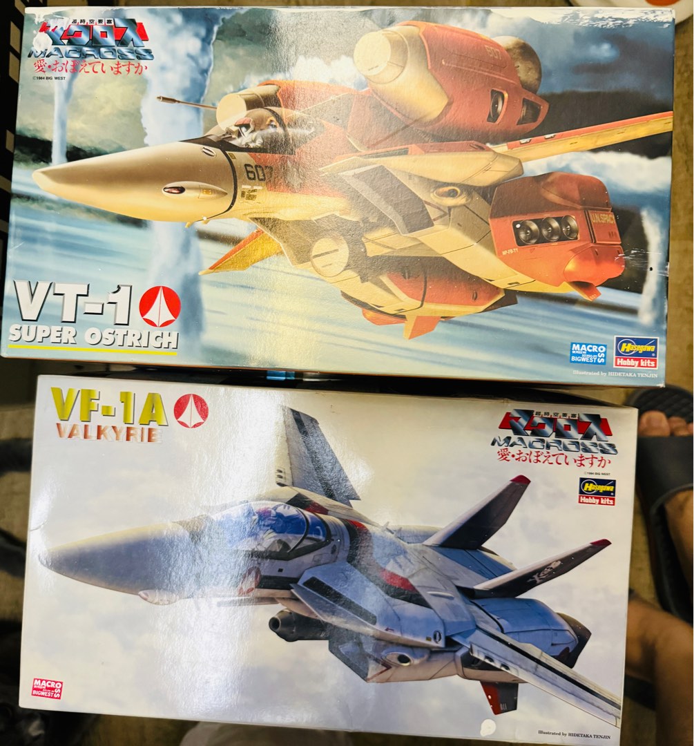 兩盒全新末砌模型超時空要塞 童年回憶中古收藏品t-1 VT 1 super Ostrich 1:72 1/72 飛機戰機 VF-1A 女武神 ...