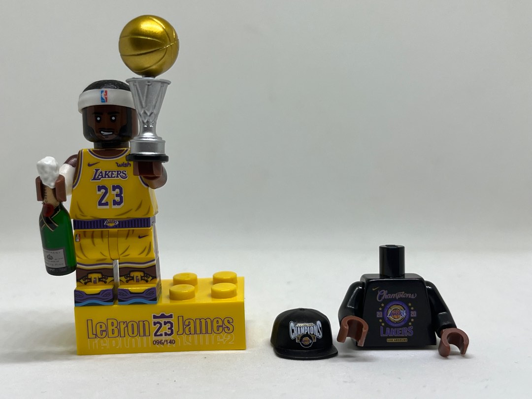 Custom Lego NBA LeBron James 冠軍紀念款 Lakers, 興趣及遊戲, 玩具 & 遊戲類 - Carousell