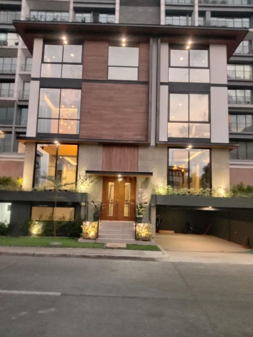 For Rent: 3-Sty BNew House & Lot in Mckinley Hill West Village Taguig City, P450k/month ...