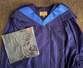 SMU SCIS Graduation Gown Rental (Full Set), Men's Fashion, Coats ...