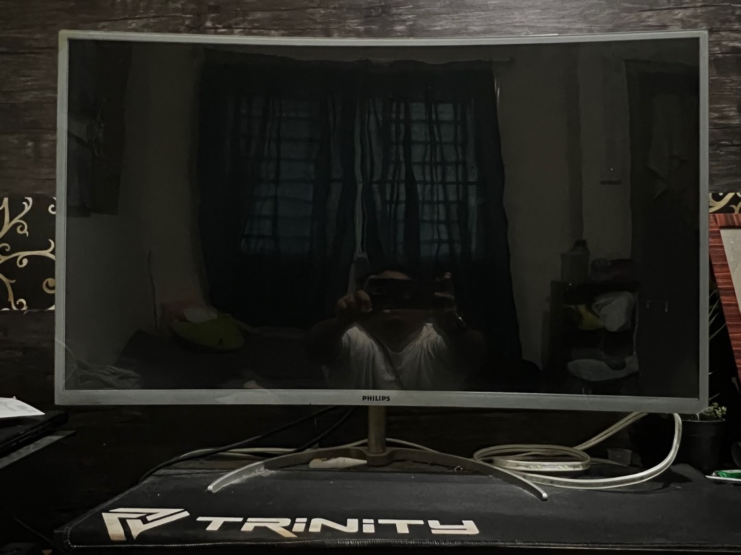 Philips curve LED monitor 40 inch HDMI, Computers & Tech, Parts ...