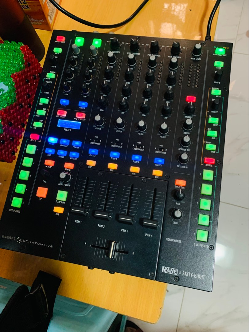 RANE 68 pro mixer with sampler effects, 音響器材, Soundbar、揚聲器、藍牙喇叭、耳擴 ...