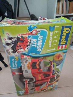 Revell LVT-(A)1 Amtank, Hobbies & Toys, Toys & Games on Carousell