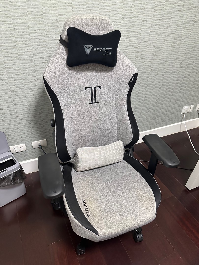 Secret lab gaming chair 9.9 new, Furniture & Home Living, Furniture ...