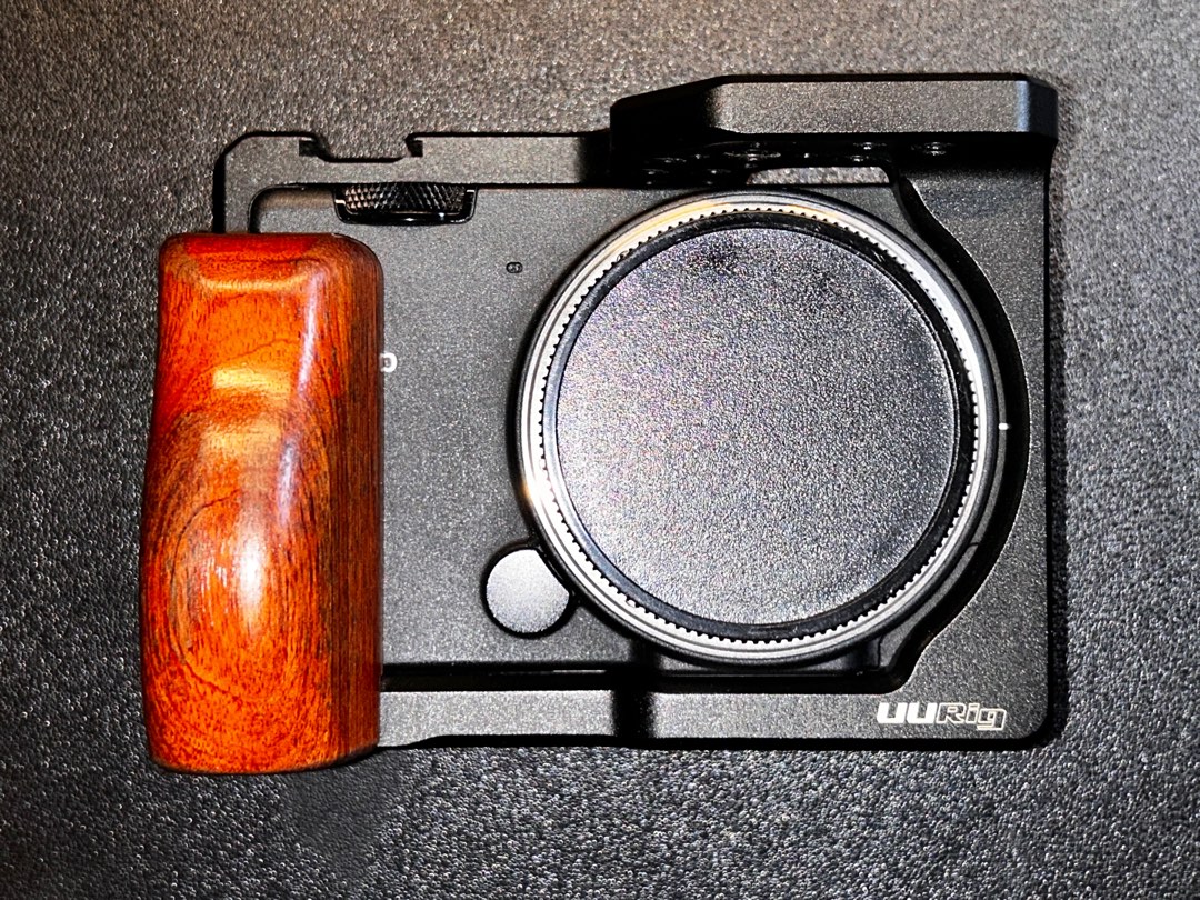 Sigma FP with cage, 攝影器材, 相機 - Carousell