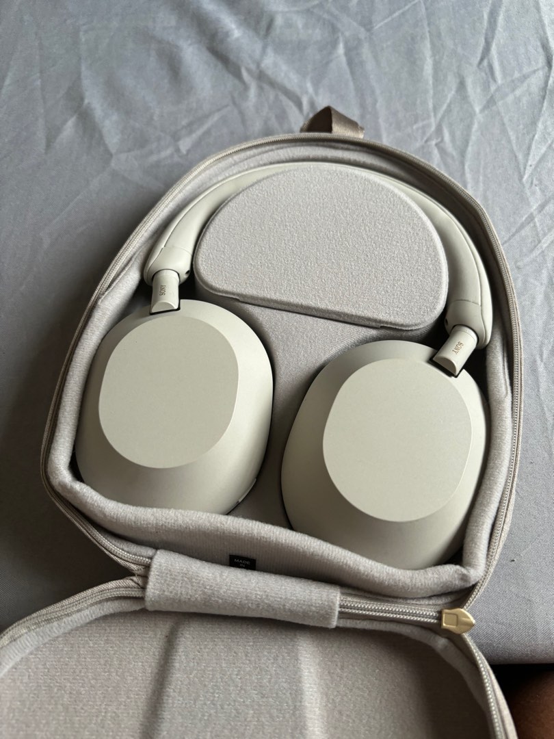 Sony Xm5, Audio, Headphones & Headsets on Carousell