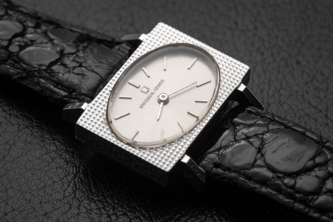 Universal Geneve Rectangular TV case Ref. 710608/01 (Cal. 10), Luxury ...