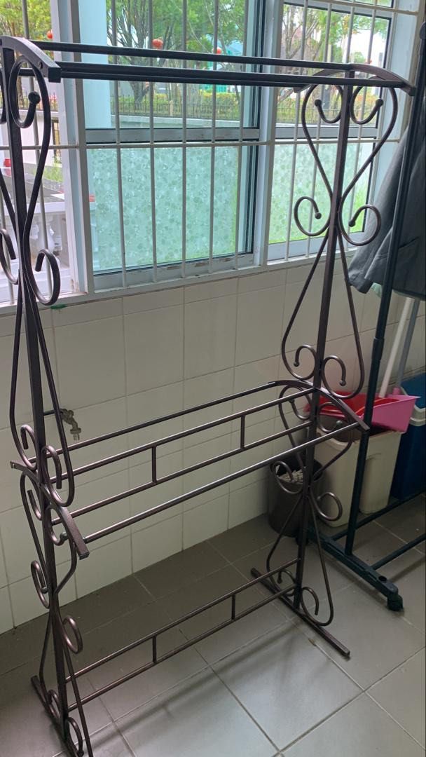 Wrought Iron Hanging Rack/ Rak Besi Sidai Baju/Drying Clothes ...