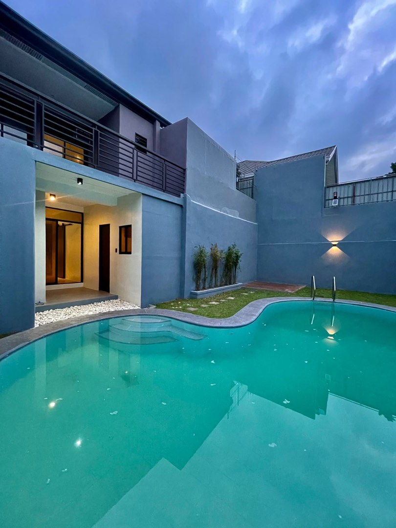 4 bedrooms house with pool in greenwoods pasig/cainta/taytay accessible ...