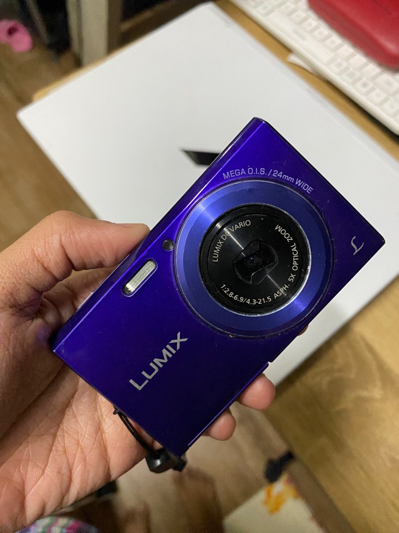 DEFECTIVE DIGICAM, Photography, Cameras on Carousell