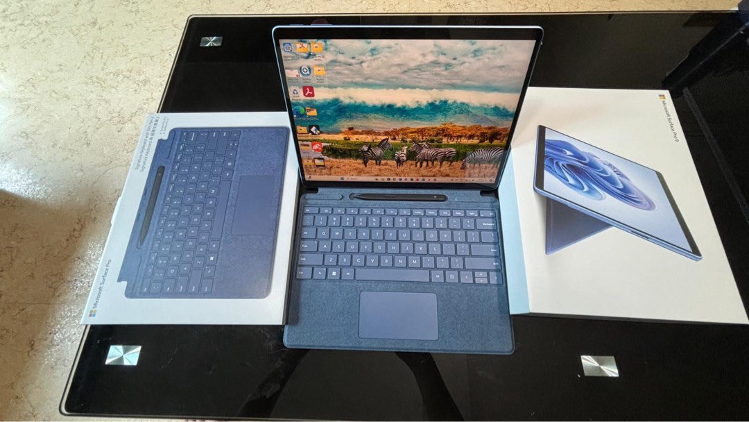 [Selling cheap] Full set Microsoft Surface Pro 9 with slim pen, cover ...