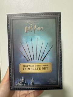 The Noble Collection Official Harry Potter Wand with Ollivanders Wand ...