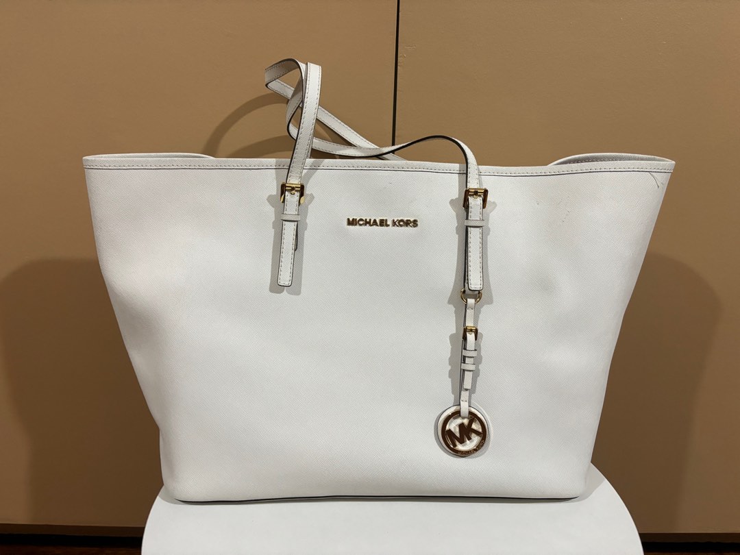 Michael Kors White Tote Bag, Luxury, Bags & Wallets on Carousell