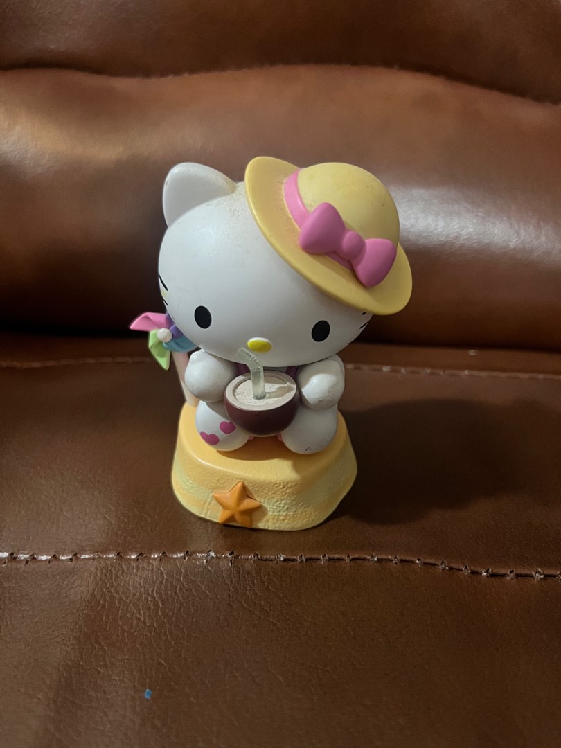 Popmart hello kitty, Hobbies & Toys, Toys & Games on Carousell