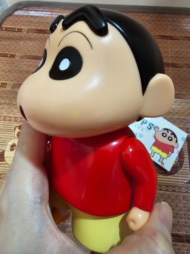 蠟筆小新 初代紅衣 SOFVIPS SOFUBI 紅色 搪膠 廠瑕見圖 介意勿擾, 興趣及遊戲, 玩具 & 遊戲類 - Carousell
