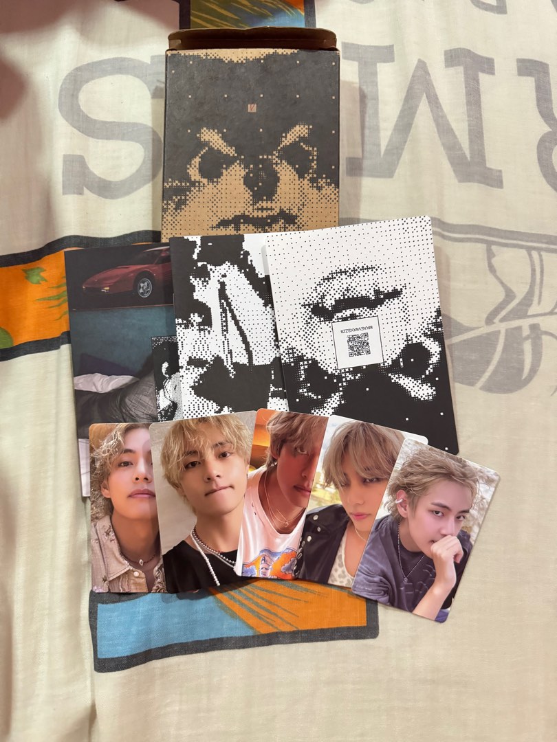 BTS V Layover (weverse album ver), Hobbies & Toys, Memorabilia & Collectibles, K-Wave on Carousell