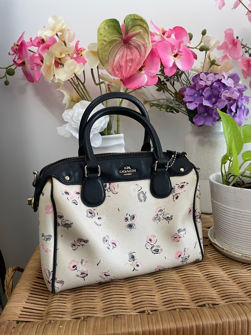 Coach handbag original, Women's Fashion, Bags & Wallets, Cross-body ...