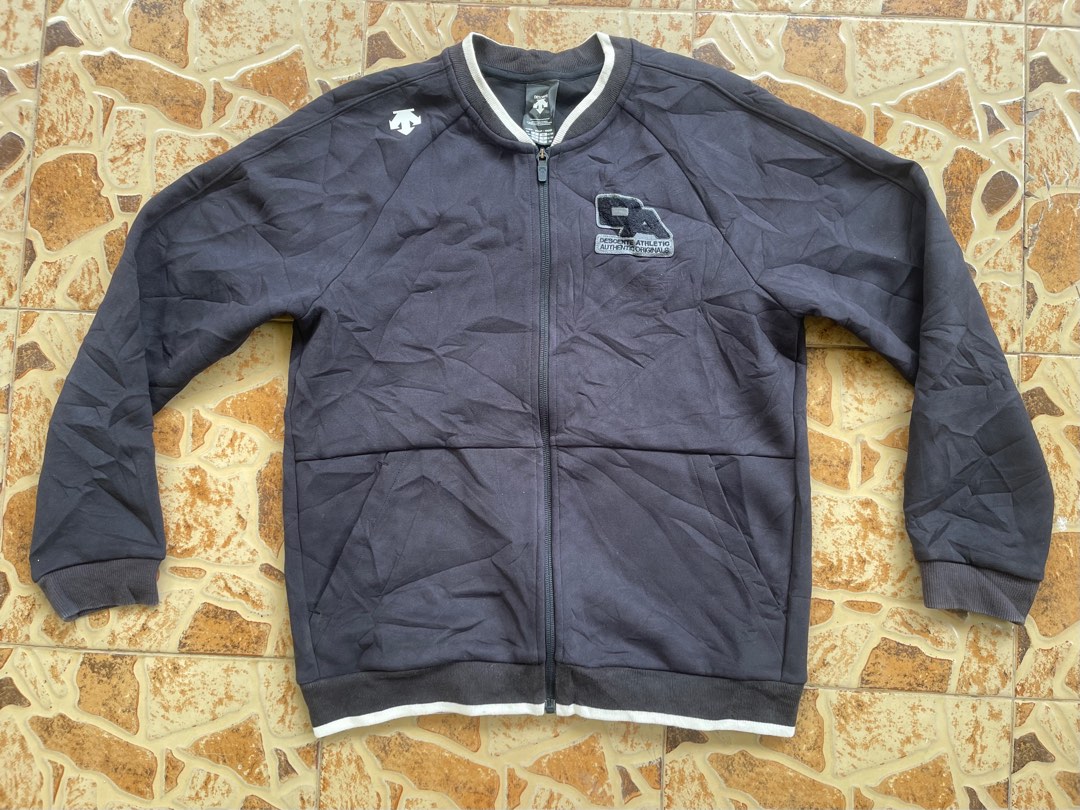 Descente jacket, Babies & Kids, Babies & Kids Fashion on Carousell