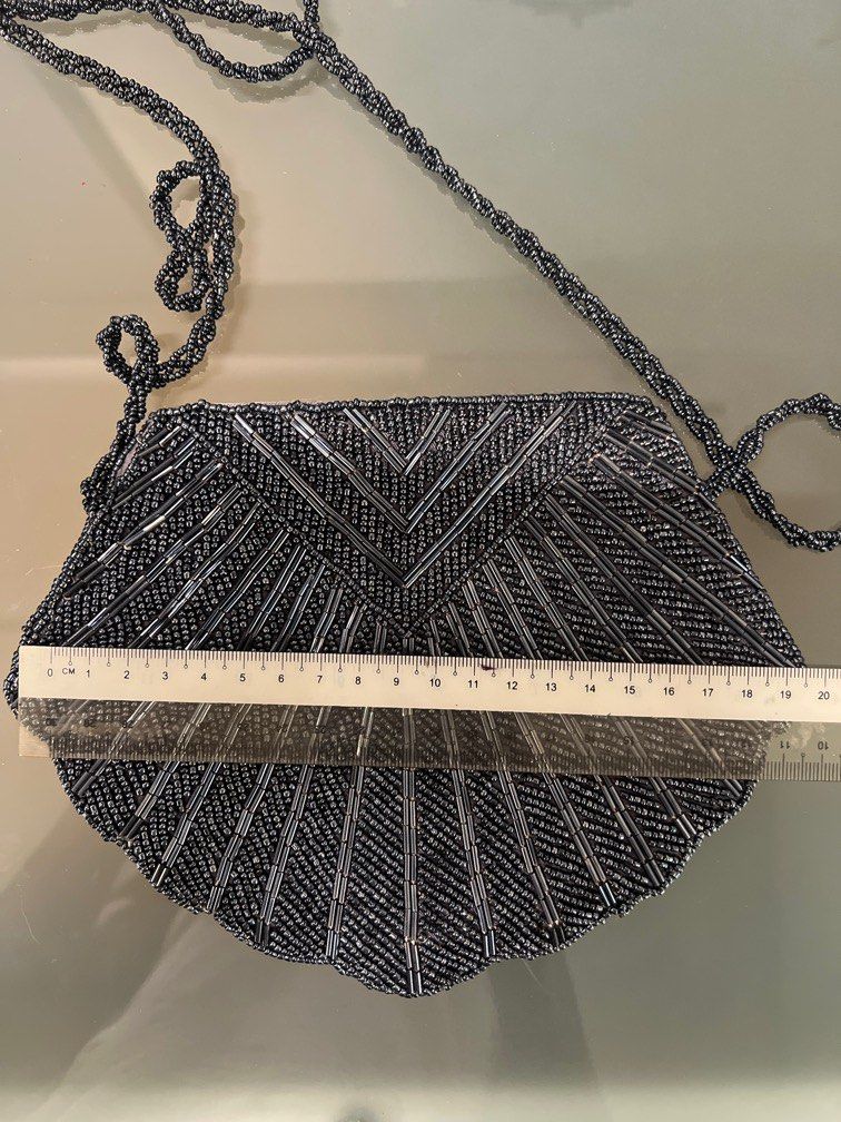 Handmade beaded clam shell shape clutch cum cross body bag, Women's ...