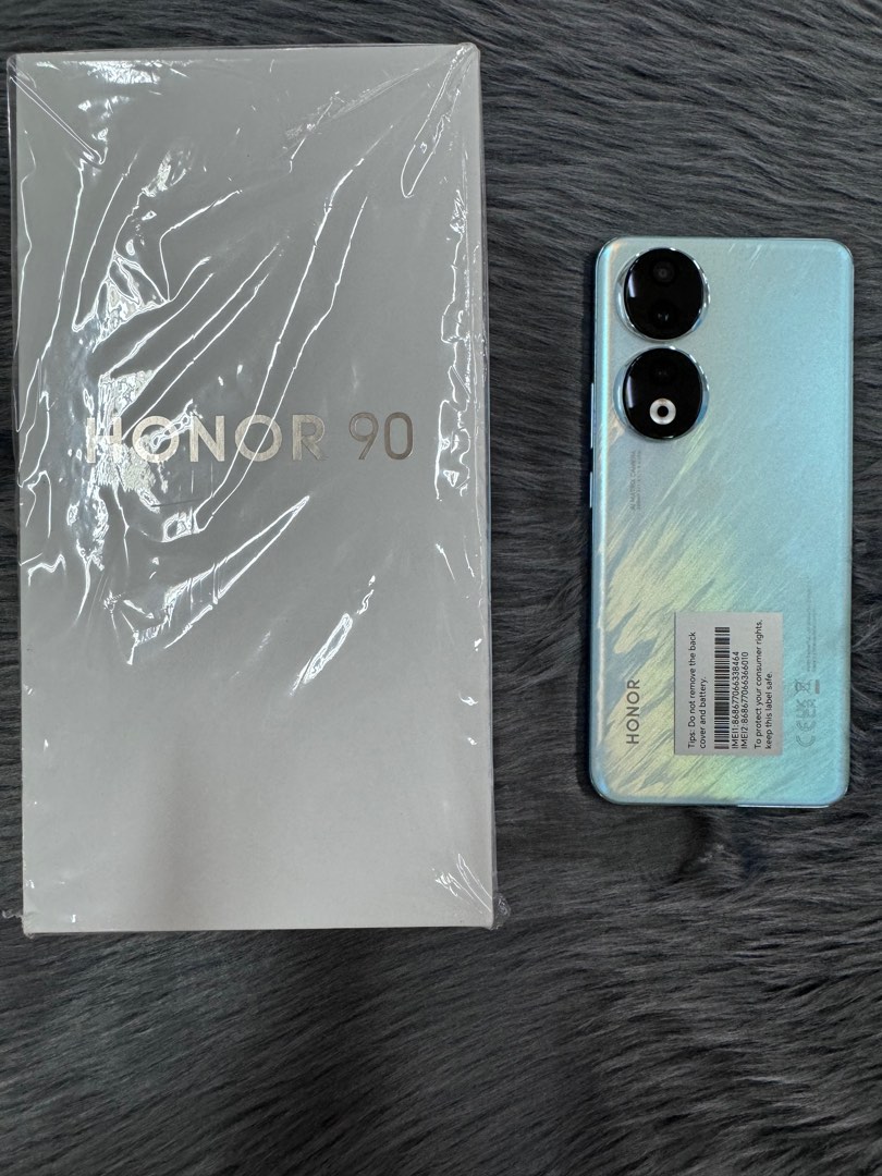 Honor P90 12+7ram 512gb Original Complete 1 day old No dents No repair ...