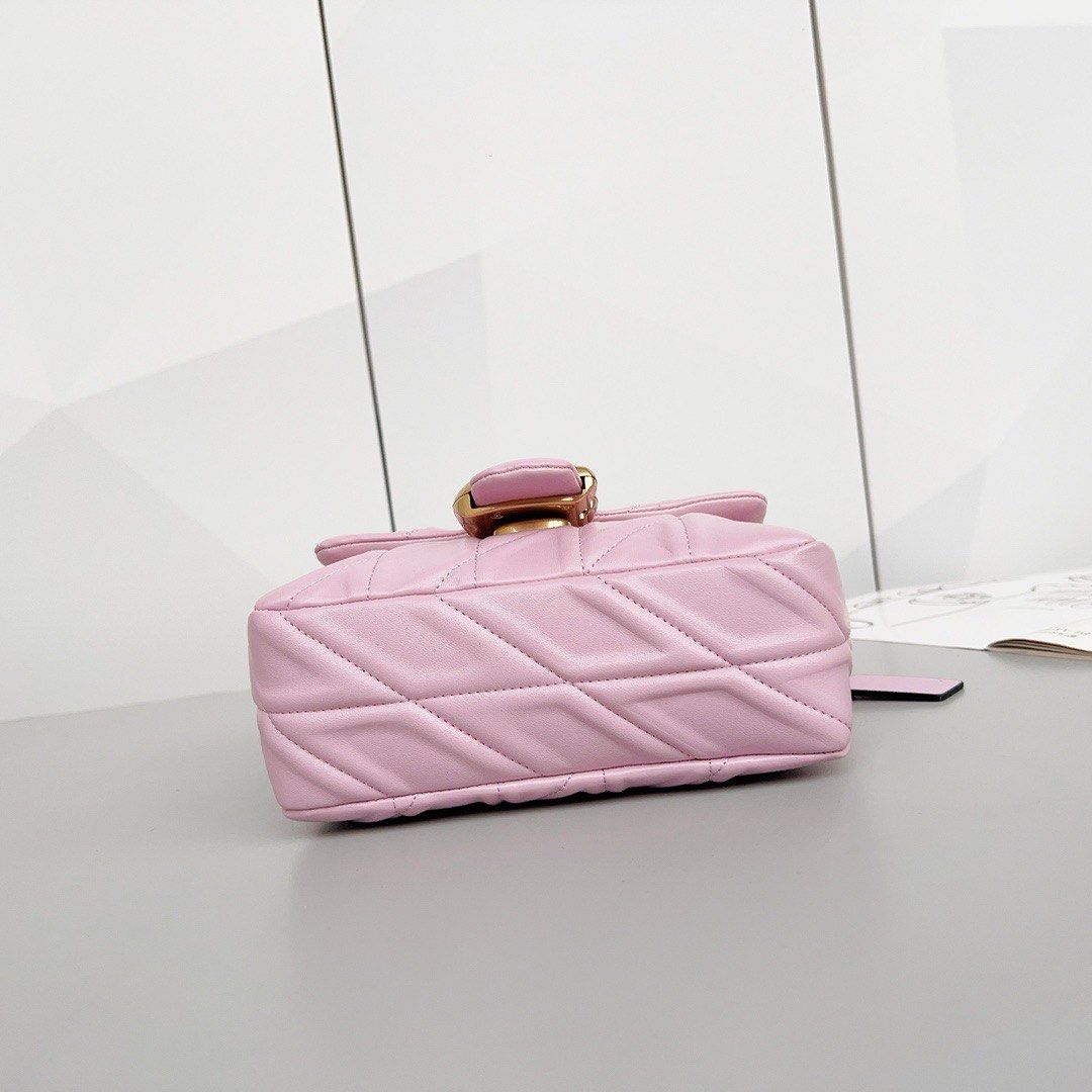 Original coach square tabby in pink, Luxury, Bags & Wallets on Carousell