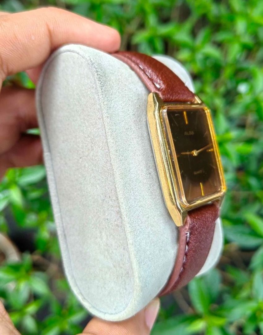 Rare Seiko Alba Tank Choco Sunburst Dial SGP, Men's Fashion, Watches ...