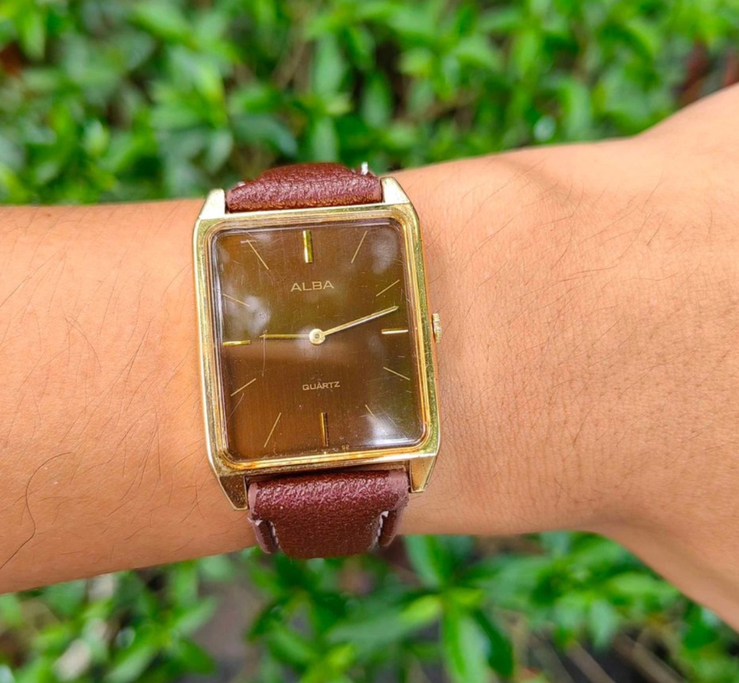 Rare Seiko Alba Tank Choco Sunburst Dial SGP, Men's Fashion, Watches ...