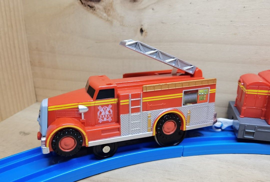 Takara Tomy Electric Motorised Train Thomas and Friends - Fire Engine ...