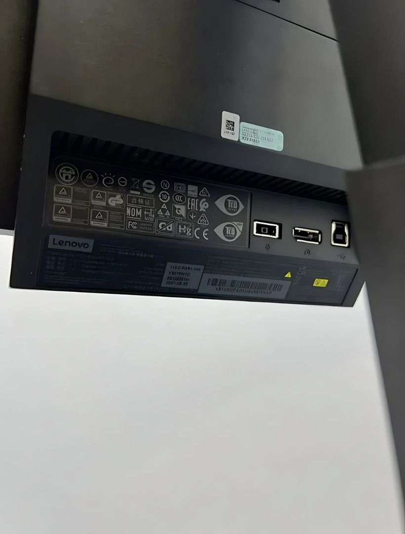 ThinkCentre Tiny in One 24 Gen 4 with IR camera to supoort Window hello ...