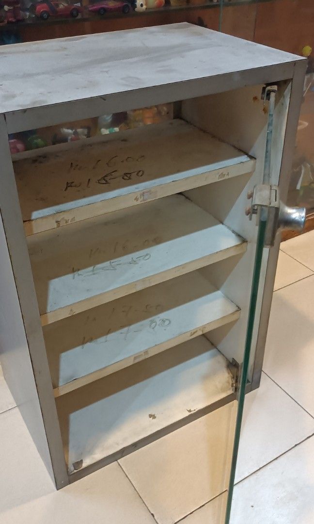 Vintage rak rokok, Hobbies & Toys, Collectibles & Memorabilia, Vintage ...