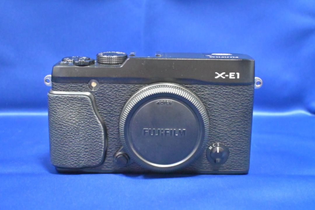 新淨 Fujifilm X-E1 輕巧機身 復古設計 抵玩富士 旅行一流 可換鏡頭 新手合用 XE1, 攝影器材, 相機 - Carousell