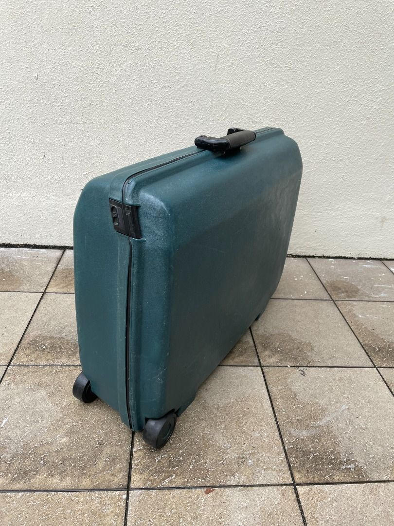 Authentic Samsonite 25 inches Oyster case luggage with combination lock ...