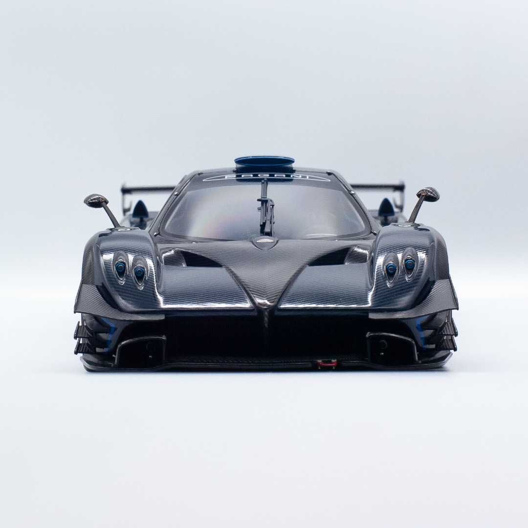 AUTOart Signature 1/18 Pagani Zonda Revolución (Blue/Black Carbon ...