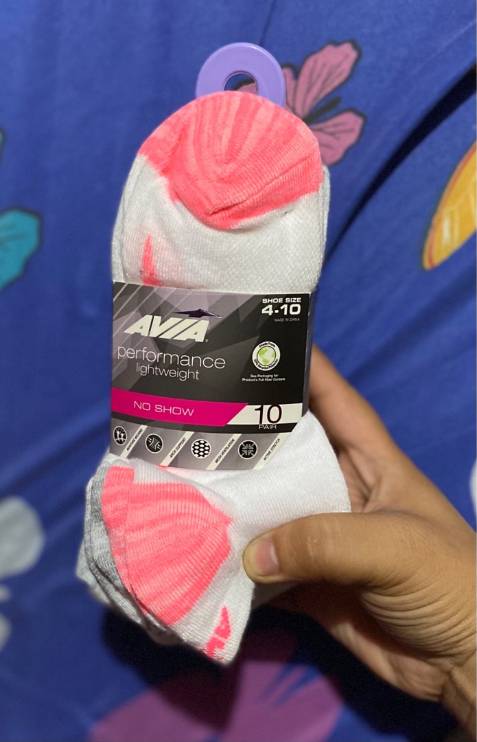 AVIA (socks), Announcements on Carousell