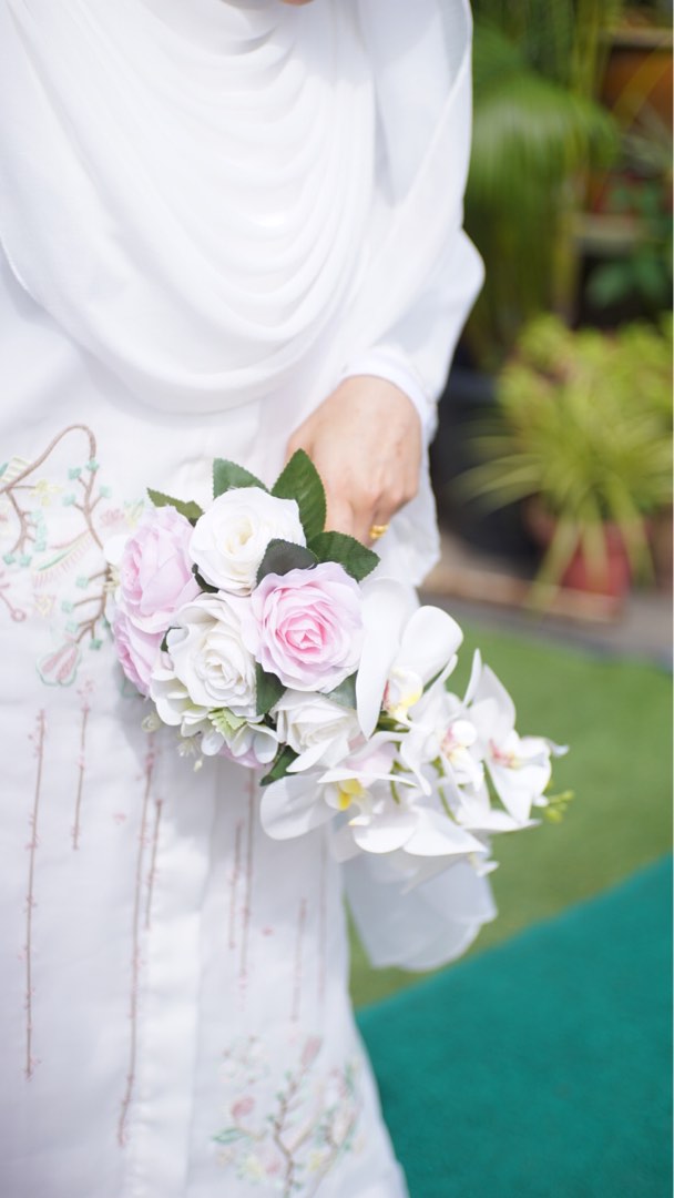 Bunga Tangan Nikah / Sanding / Bertandang / Bertunang, Hobbies & Toys ...