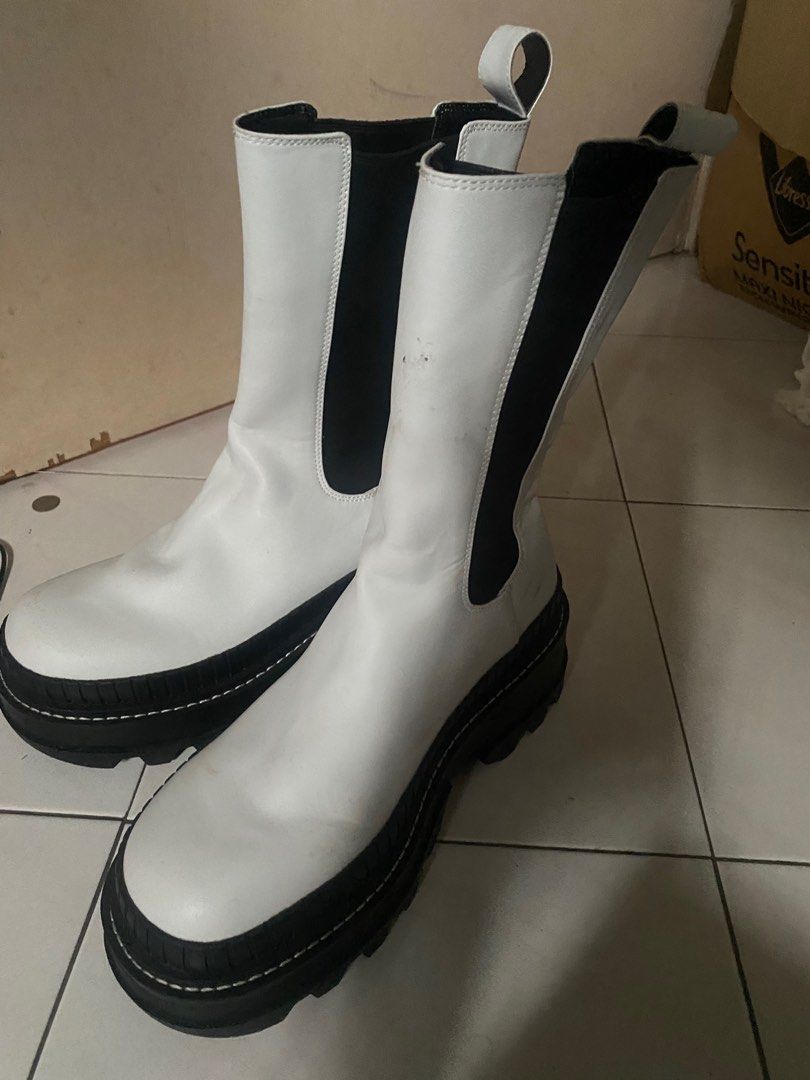 CHARLES & KEITH CHELSEA BOOTS, Women's Fashion, Footwear, Boots on ...