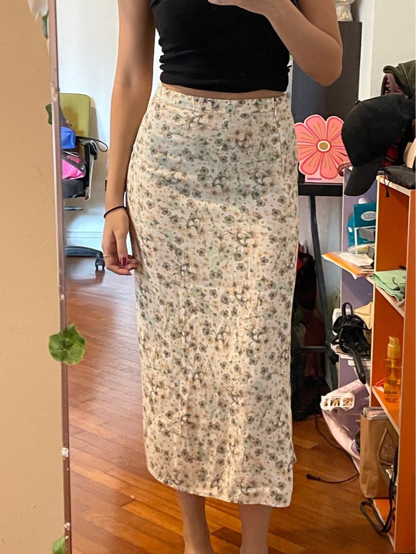 Cotton on Flower Slit maxi skirt Women s Fashion Bottoms Skirts on Carousell