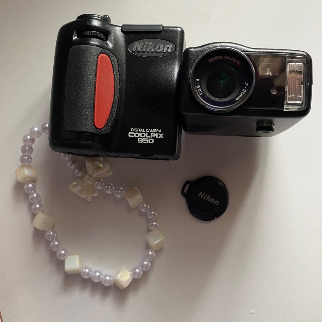 Digicam Nikon Coolpix 950, Photography, Cameras on Carousell