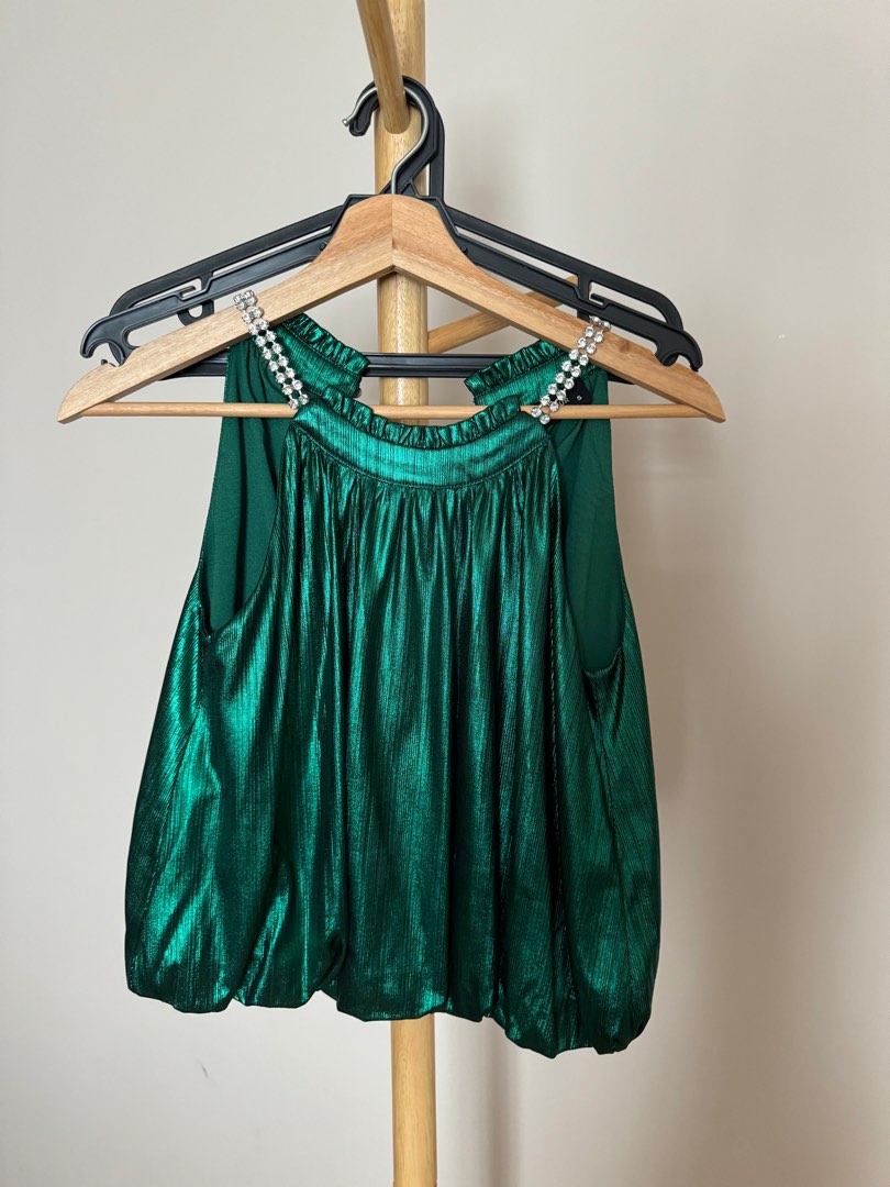 Emerald Green Halterneck Top, Women's Fashion, Tops, Blouses on Carousell