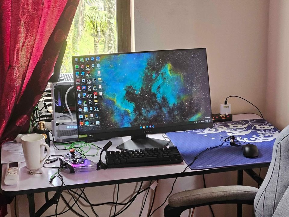 full set ITX gaming pc, chair, desk, 12400f, 3060ti, z690i, 8*2(16gig ...