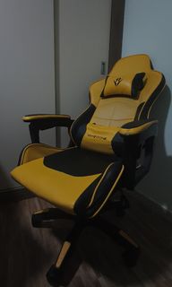 Gaming Chair, Furniture & Home Living, Furniture, Chairs on Carousell
