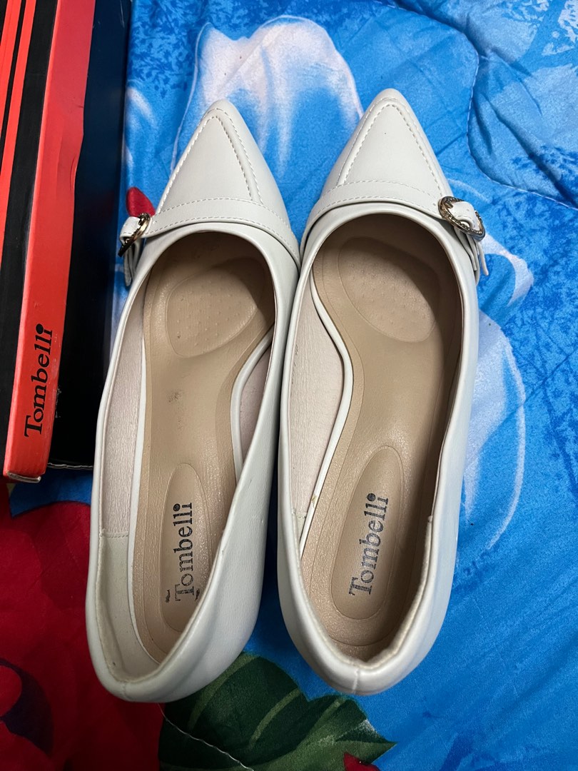 Kasut nikah saiz 40, Women's Fashion, Footwear, Heels on Carousell