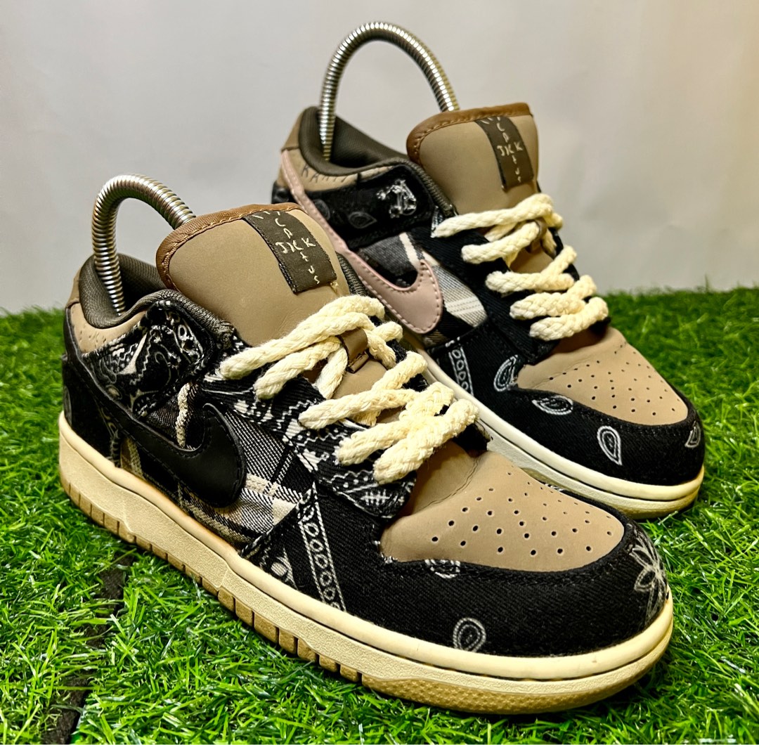 NIKE SB DUNK LOW TRAVIS SCOTT, Women's Fashion, Footwear, Sneakers on ...