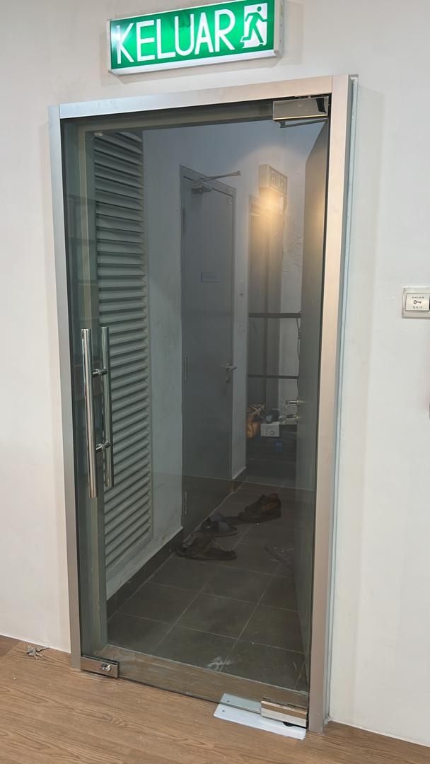 PASANG PINTU KACA KALIS PECAH l 12mm clear glass door install ...