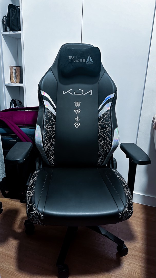 Secret Lab Gaming Chair KDA series *LIKE NEW*, Furniture & Home Living ...