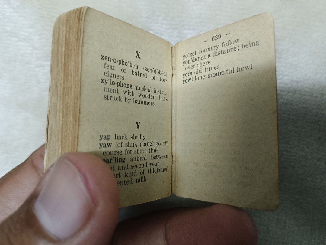 Tiny book small book dictionary Webster 1957 rare vintage lama classic ...